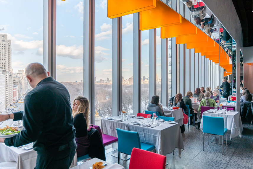 robert's lounge queens